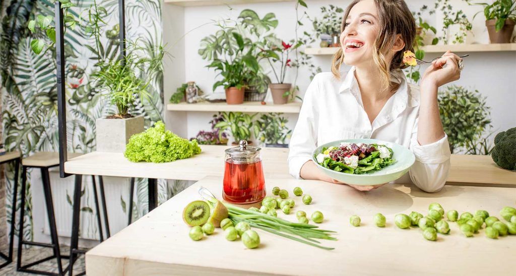 How to Eat Healthy in College: Food Hacks, Tips, and Expert Advice