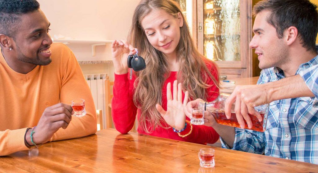 How to Drink Responsibly in College: Tips for Being Safe with Alcohol