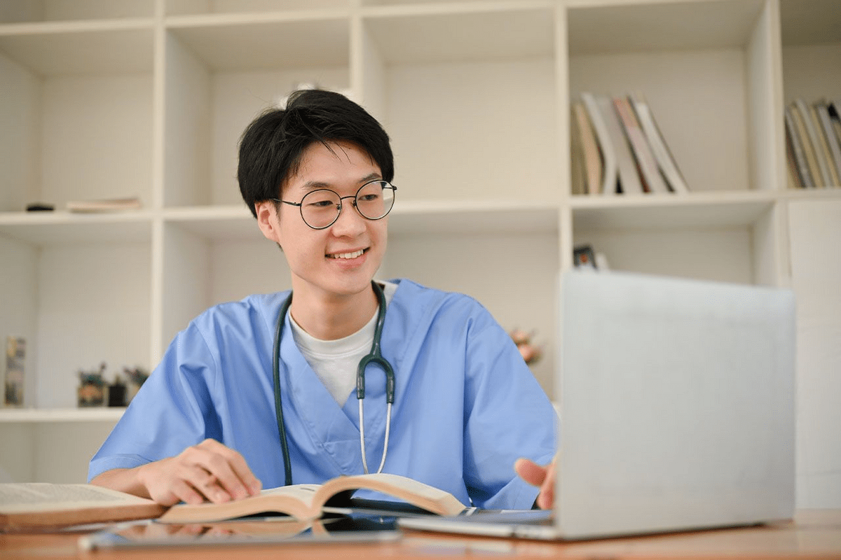 How to Stay Connected as an Online Nursing Student