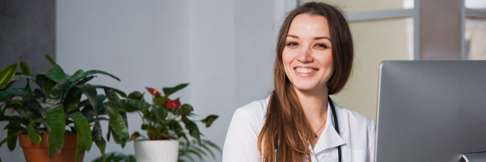 How to Become a Healthcare Administrator in 6 Steps
